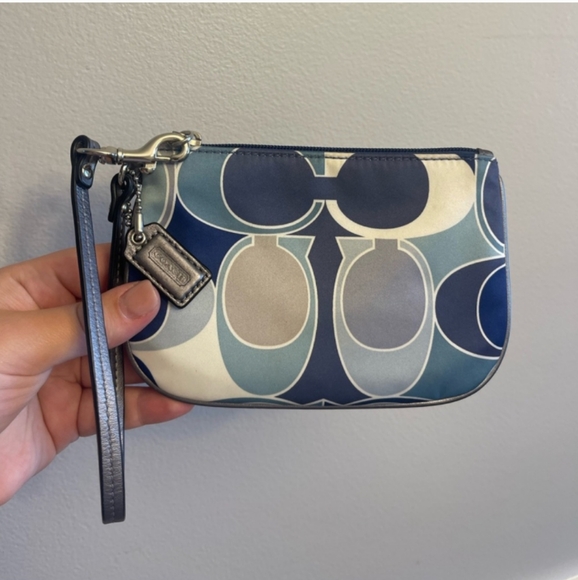 Coach | Bags | Low Start Coachnwot C Patterned Wristlet Clutch ...